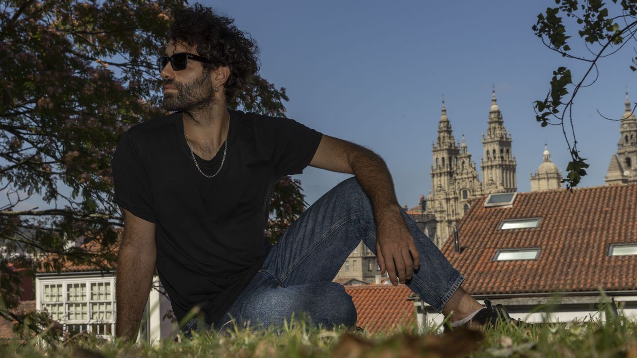 Tamar Novas, actor: «Aínda lembro a cara dalgún amigo cando viu por ...