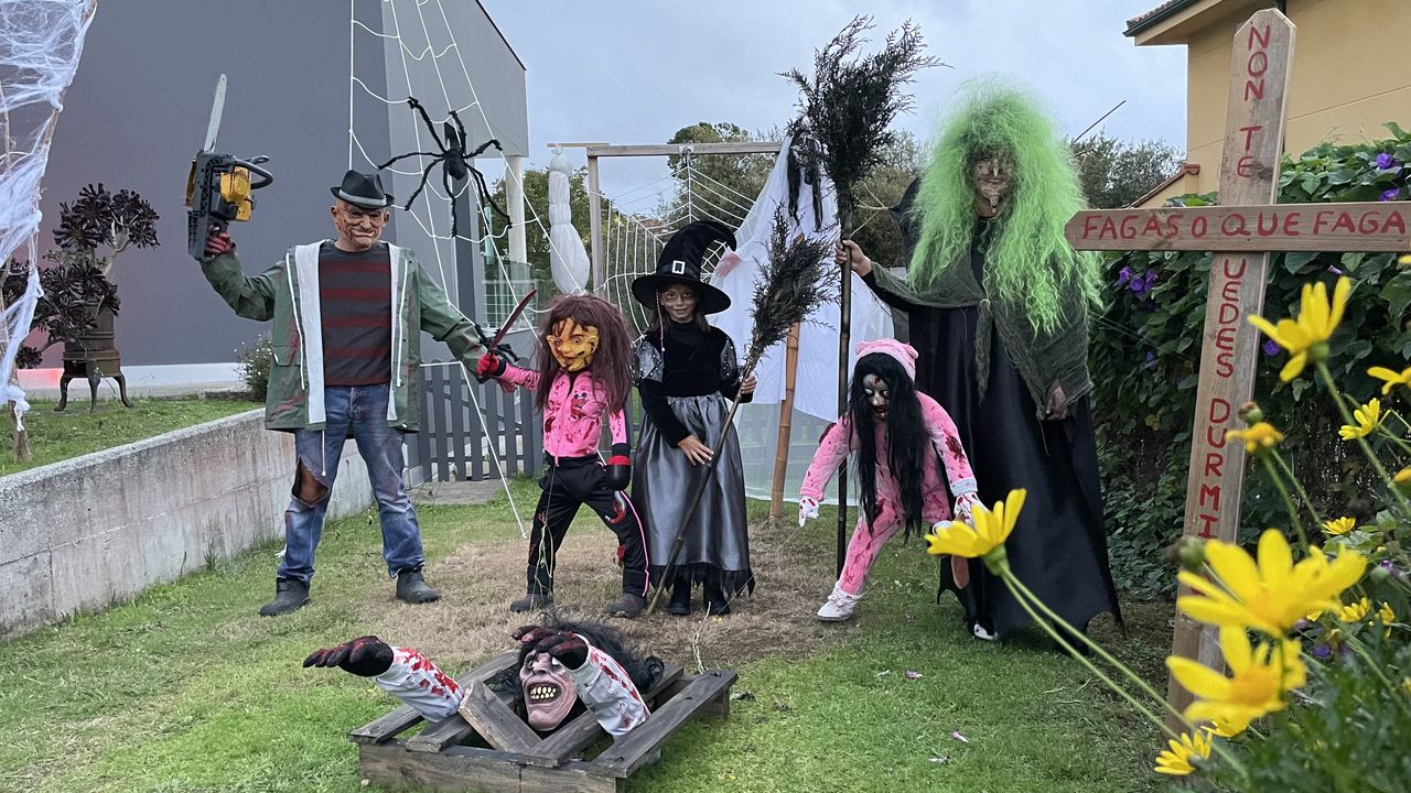 Vuelve la familia de Neda que «aterroriza» a la comarca